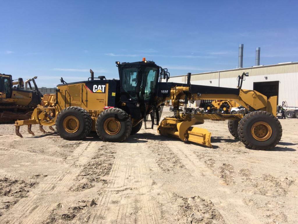 Equipment MOTOR GRADERS Caterpillar 16M