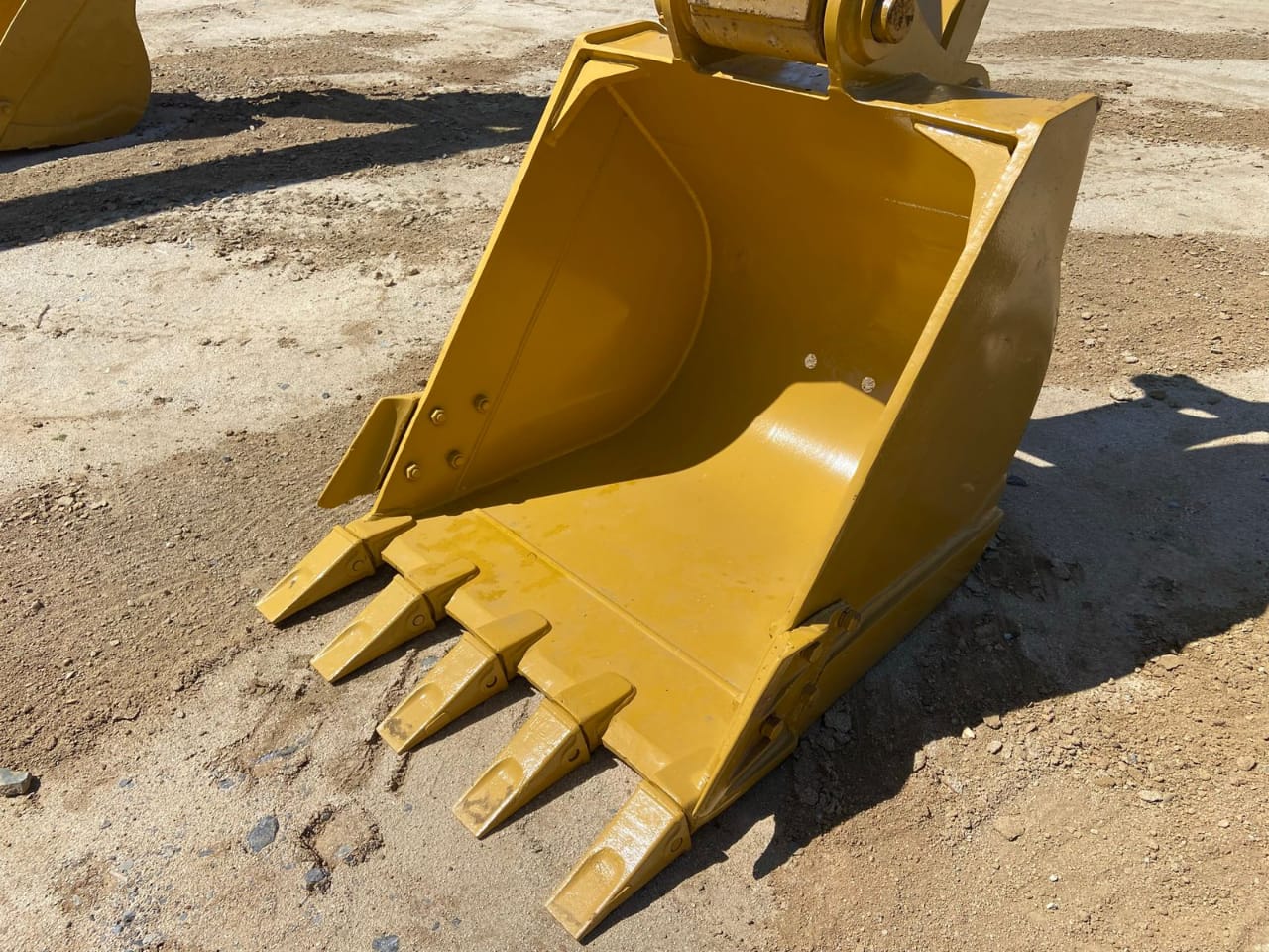 Used Cat 320D Excavator Bucket for Sale - Australia, Mexico, Ghana ...
