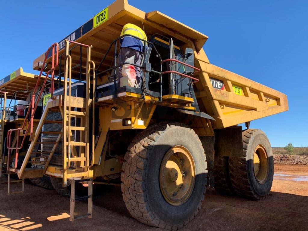 CATERPILLAR 777E