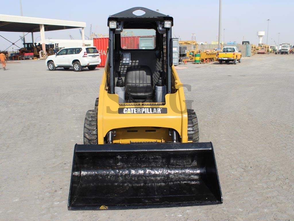 Equipment USED ALL TERRAIN LOADERS CATERPILLAR 226B