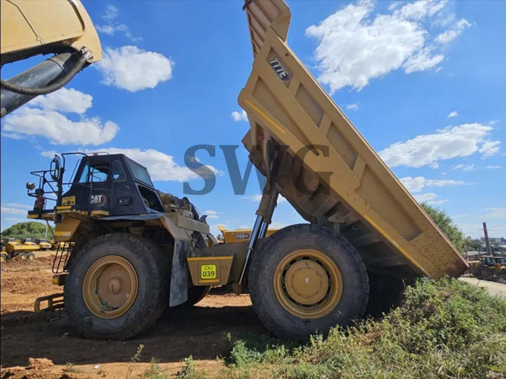 Equipment USED OFF-HIGHWAY TRUCKS CATERPILLAR 777E