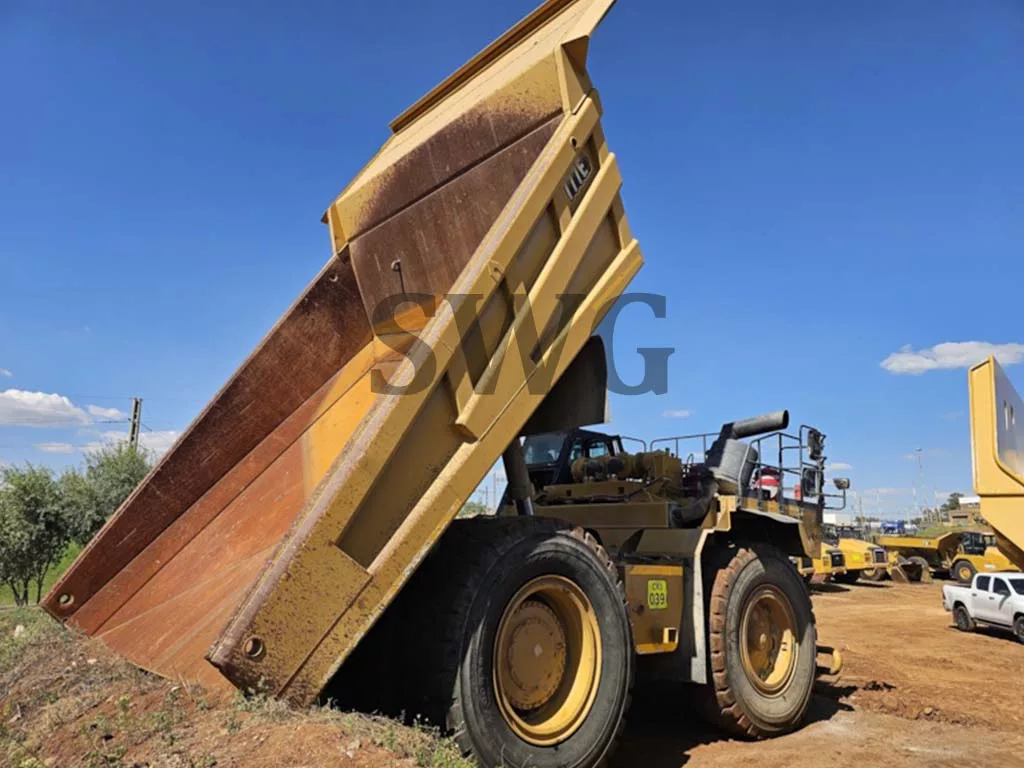 Equipment USED OFF-HIGHWAY TRUCKS CATERPILLAR 777E